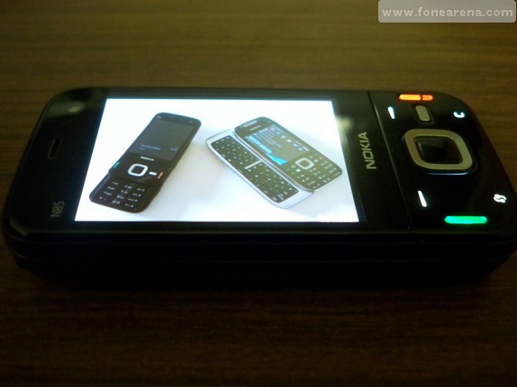 Nokia N85 vs N82 – Part 2 : OLED vs LCD